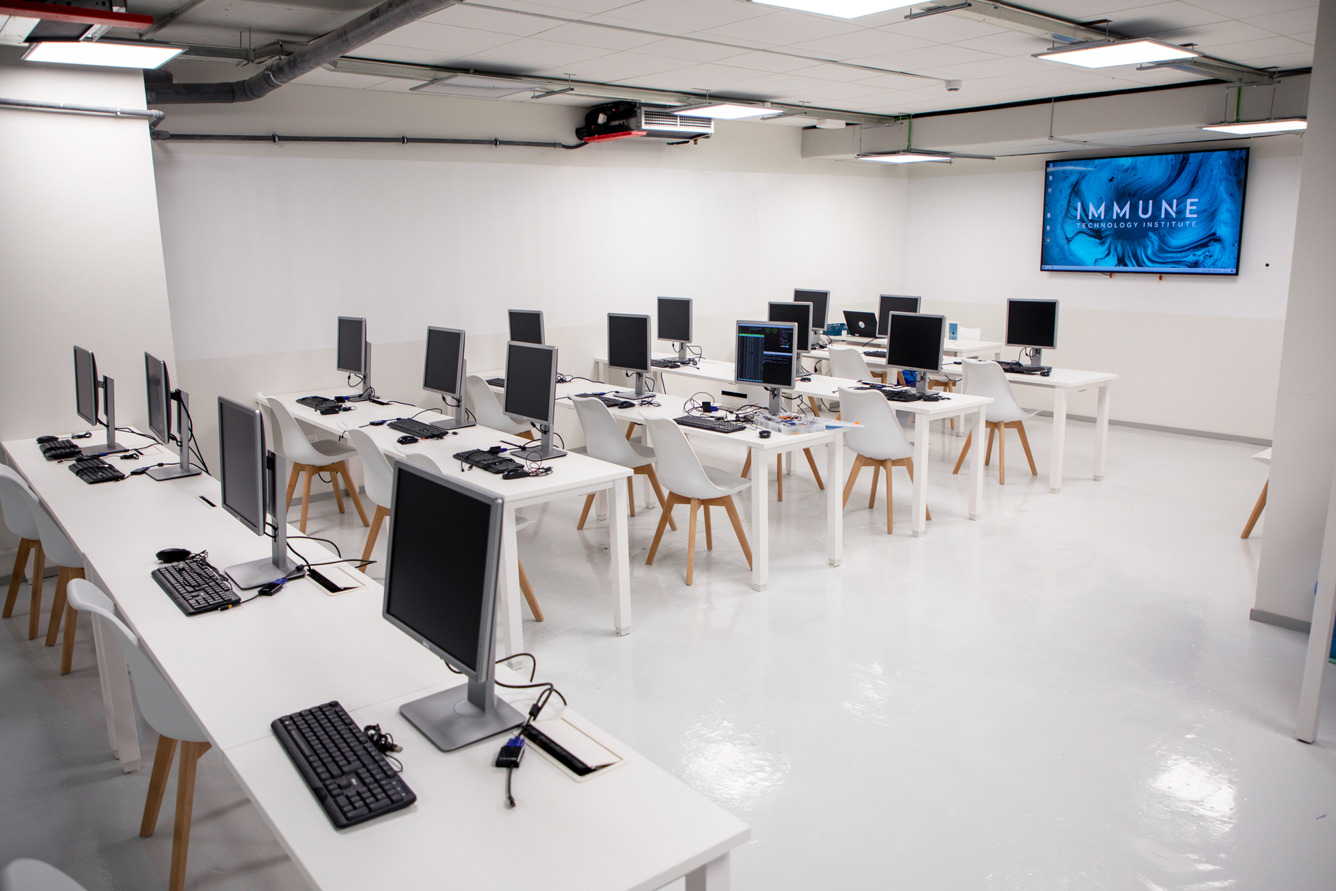 Campus tecnológico IMMUNE, ¡Conócelo en profundidad!